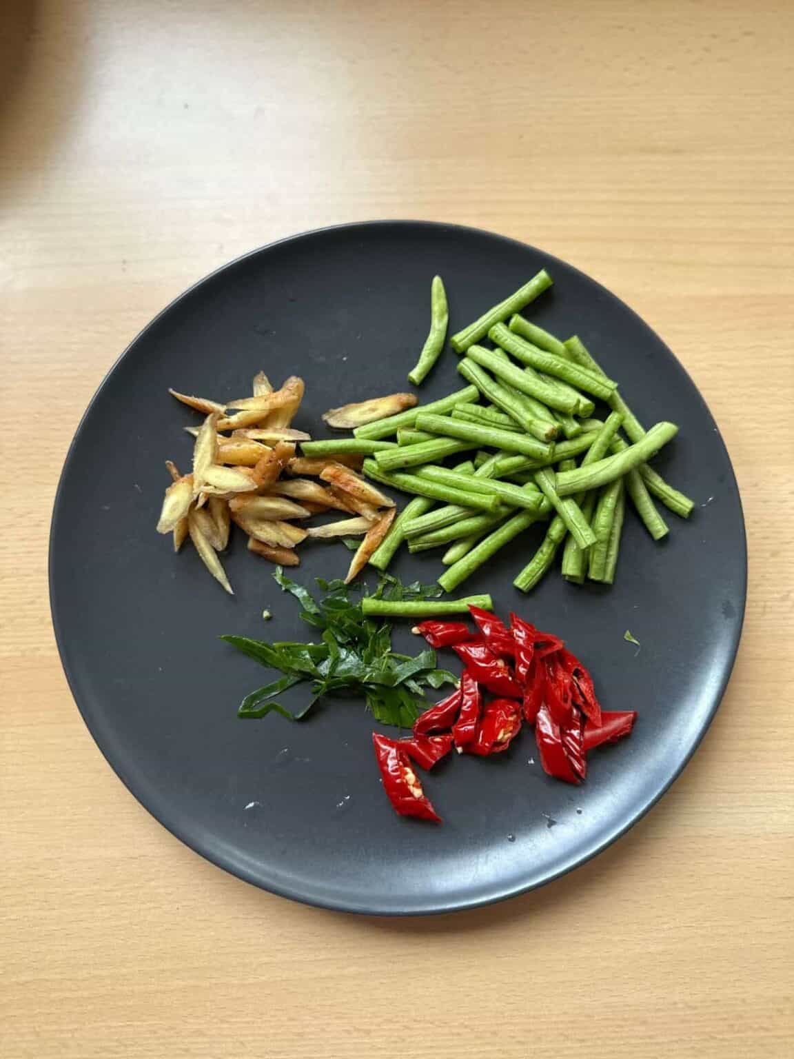 20-Minute Pad Ped Gai (Thai Chicken & Red Curry Stir-fry)